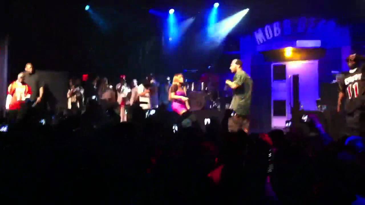 Mobb Deep w/ Lil Kim - Quiet Storm (live) - YouTube