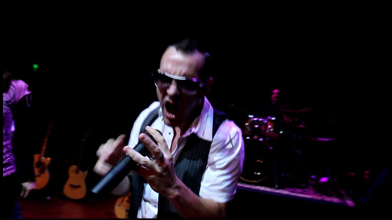 Miami wedding band, The Headliners Band performing, Livin On A Prayer ...