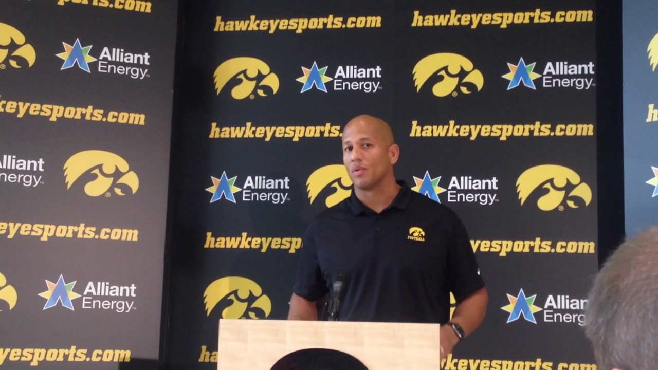 LeVar Woods on Iowa tight end Peter Pekar - YouTube
