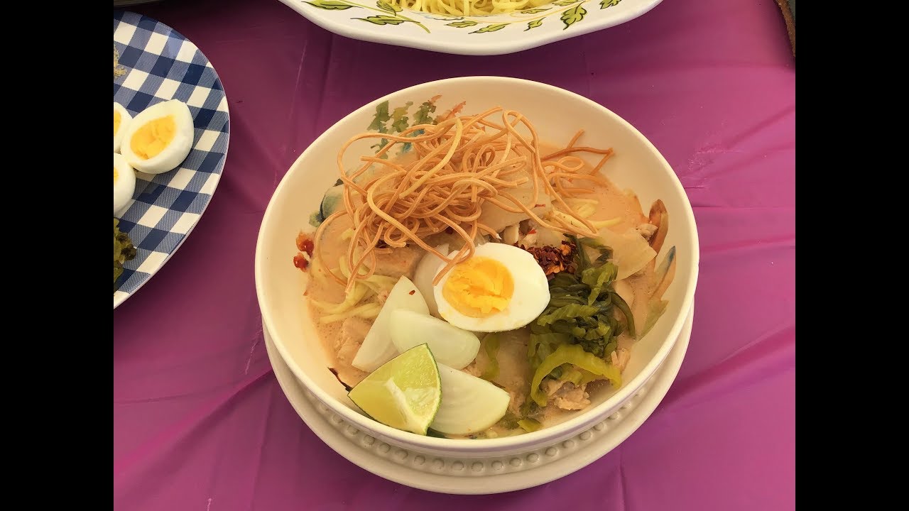 ချင်းမိုင်ခေါက်ဆွဲချက်နည်း Chiang Mai's best kôw soy (famous noodle ...