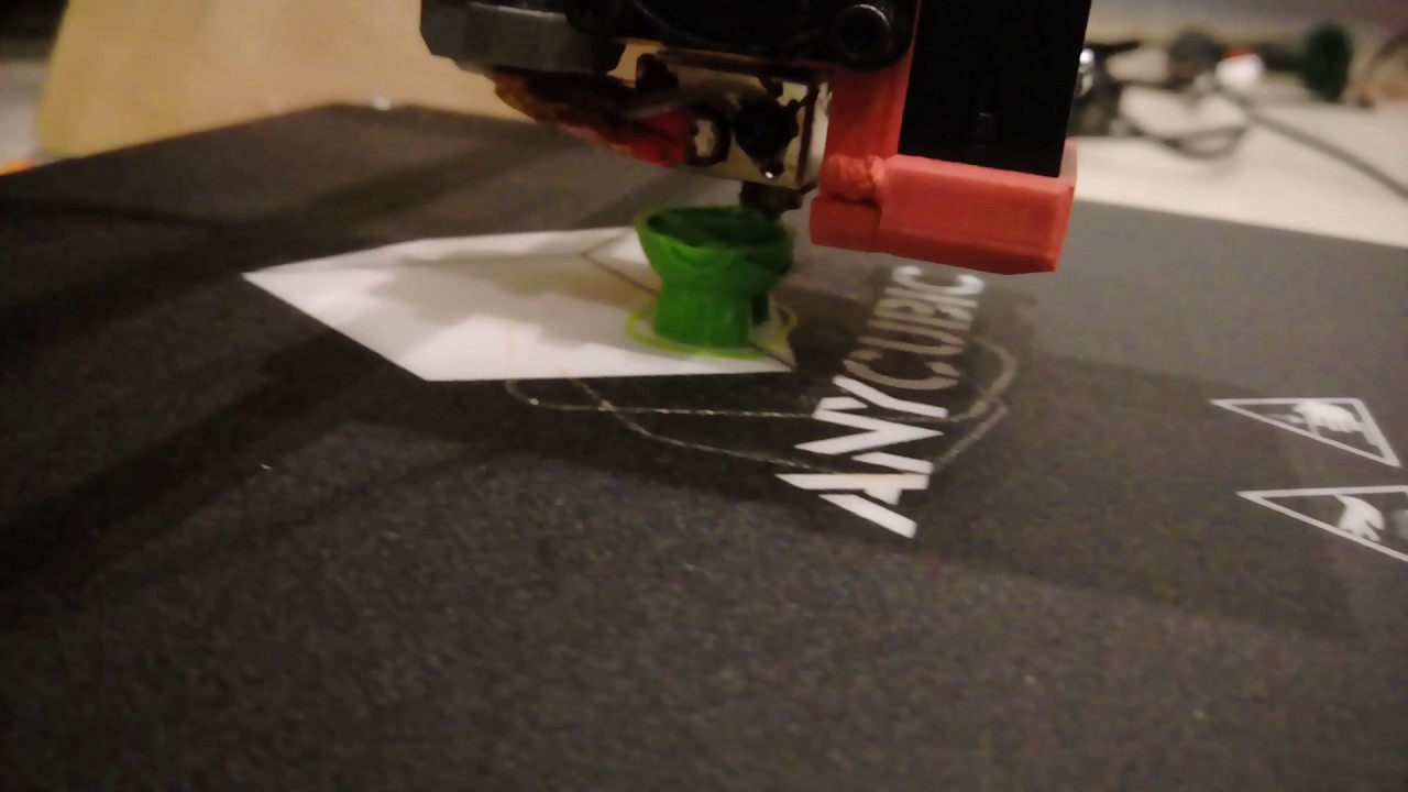 Prusa i3 MK2 Clone - printing Marvin at 0.05mm layer height - YouTube