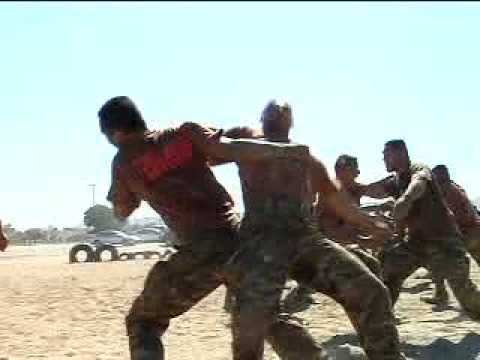 Tongan soldiers train for deployment to Iraq - YouTube