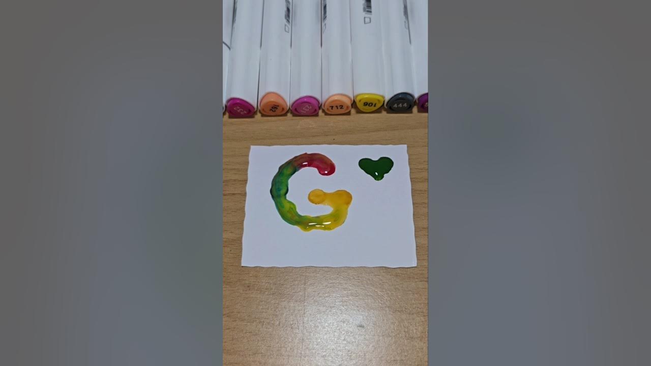 The Magic of Colors in Water Drops "G" #shorts #magic #satisfying # ...