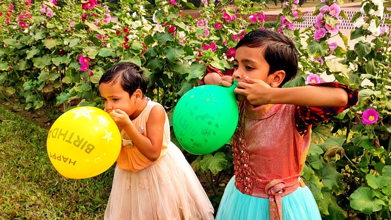 Balloon family Balloon Blowing Contest Happy Birthday Balloons episode ...