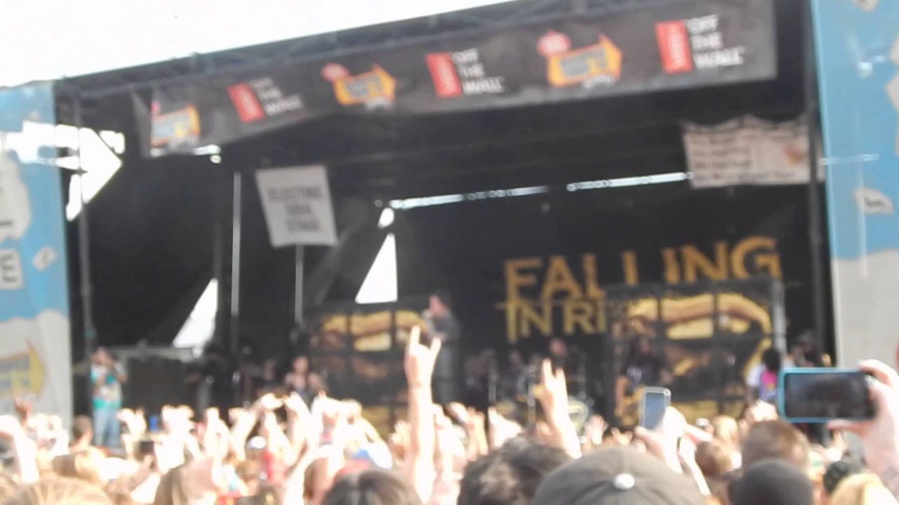 Falling In Reverse Vans Warped Tour - YouTube