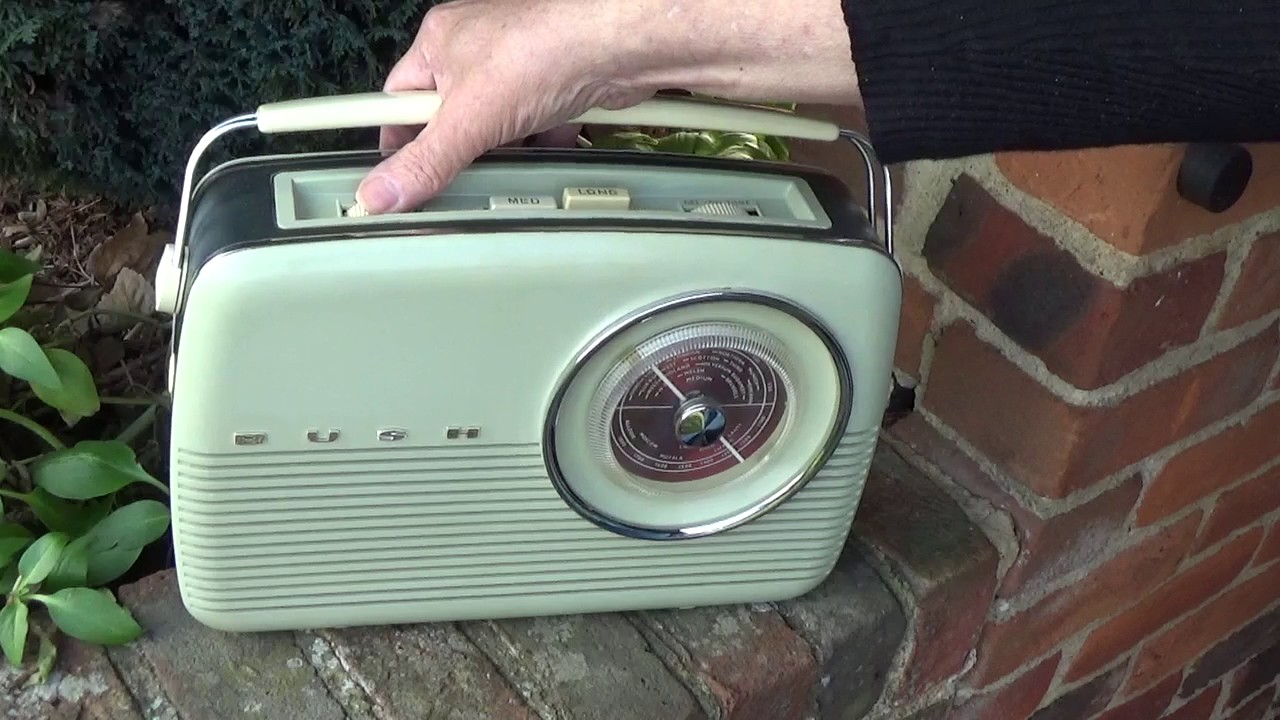 1963 Bush TR82C 7 transistor MW/LW radio - YouTube