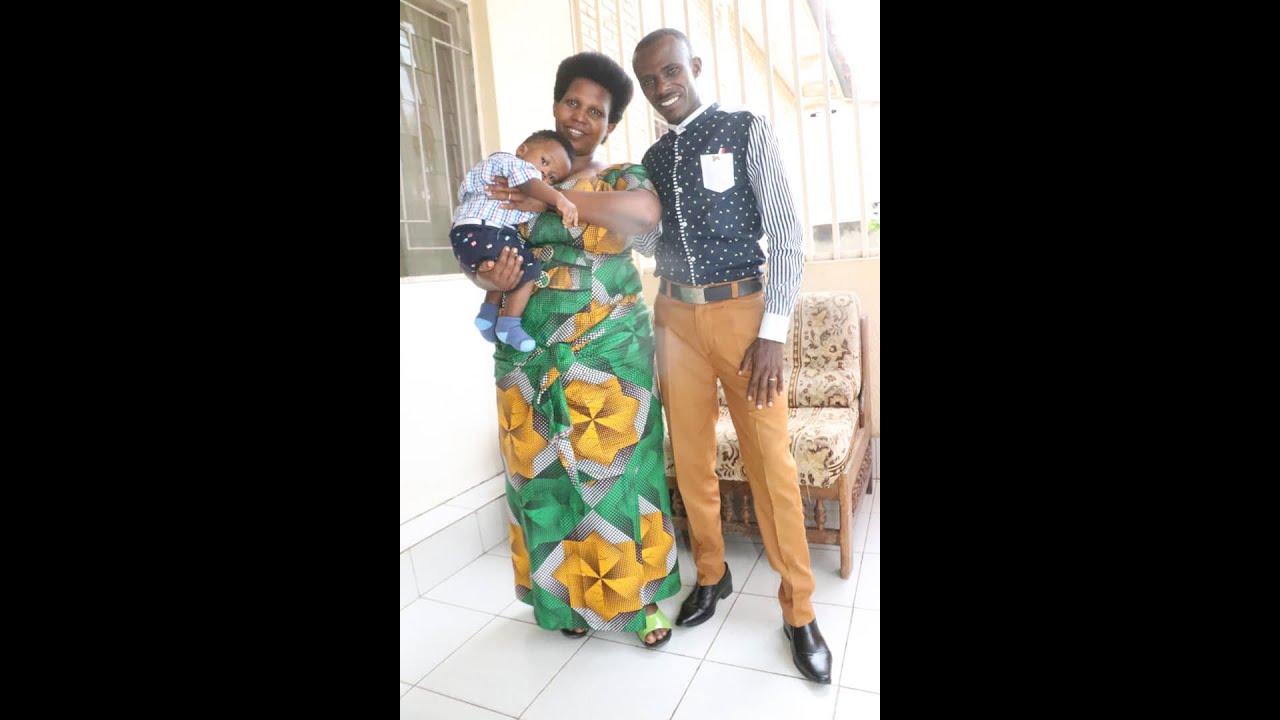 paster Claude na Madame wiwe Esther mukiganiro intahe n'amashimwe - YouTube