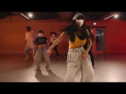 Flo Rida Low feat T Pain Learner’s Class - YouTube