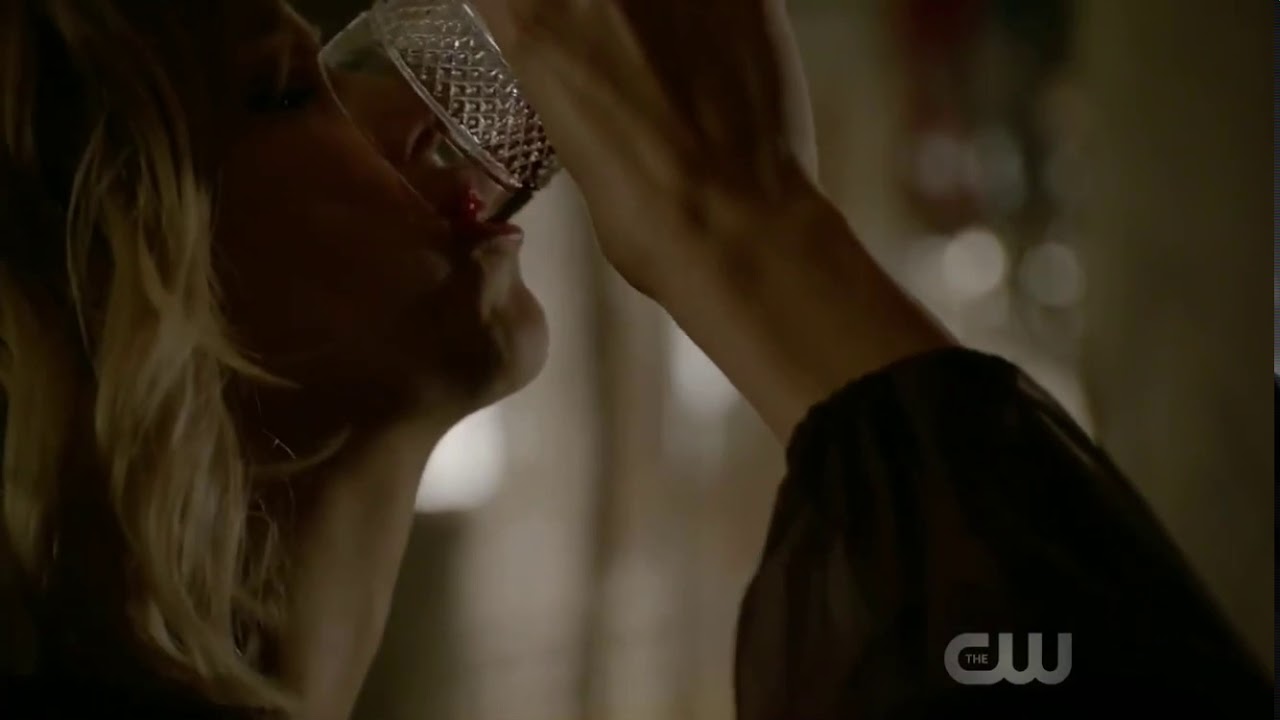 The Originals 4x13 - Freya drinks blood to turn, Kol comes in - YouTube