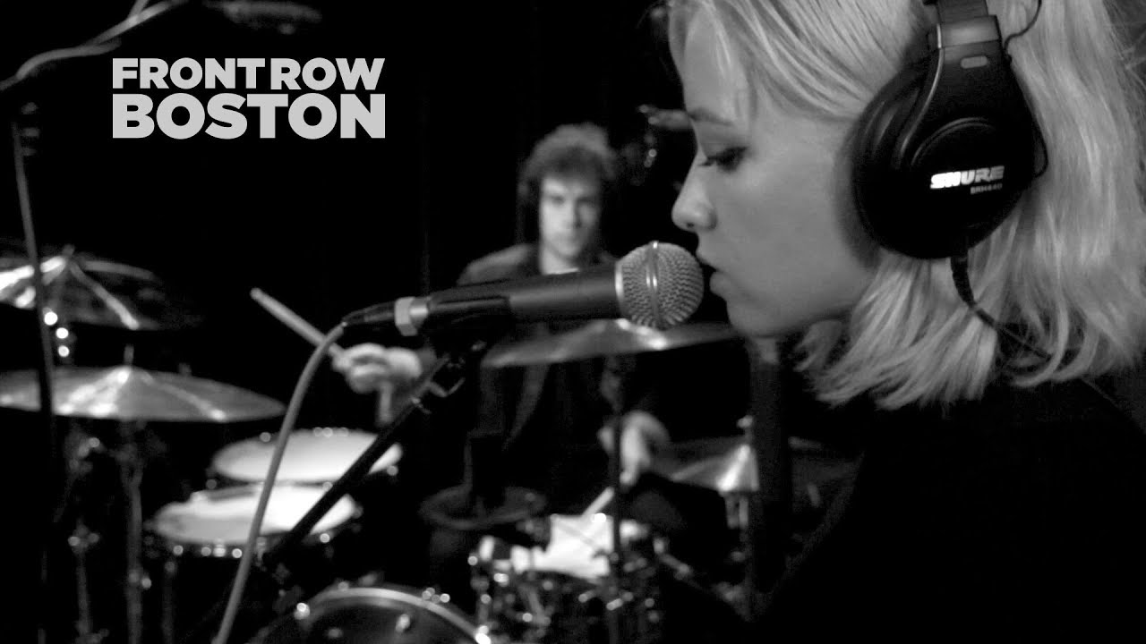 Lo Moon — 'Loveless' - YouTube