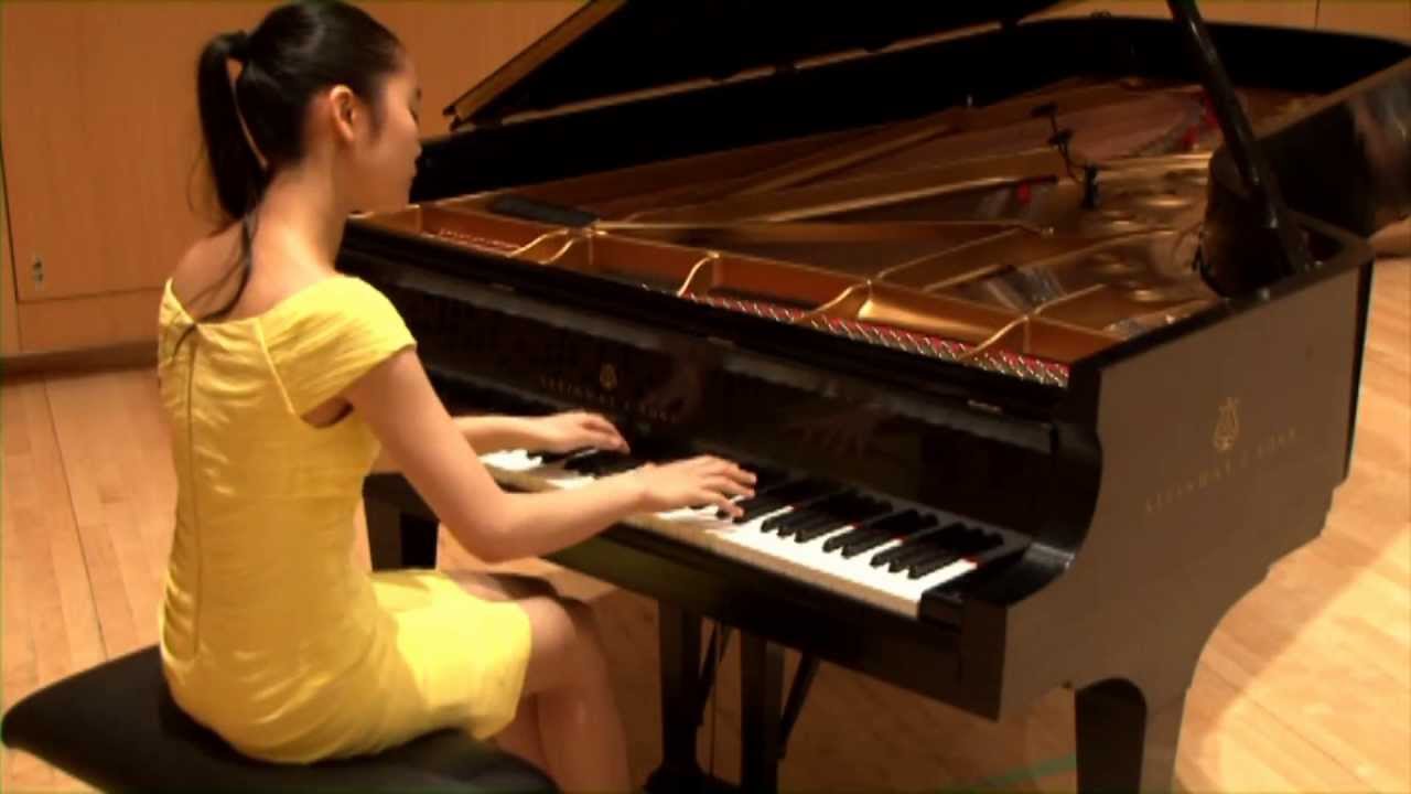 Tiffany Poon plays Chopin Nocturne in E-Flat Major, Op. 9, No. 2 - YouTube