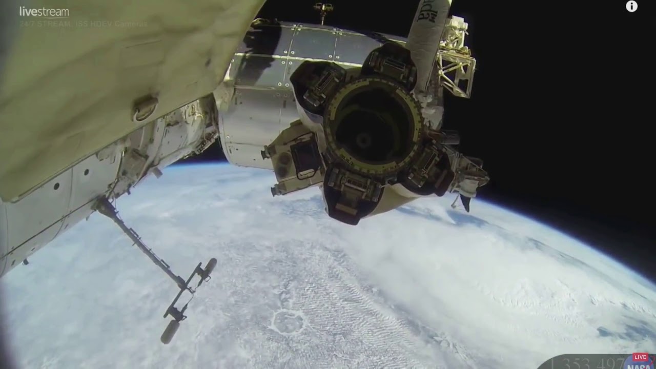 ISS Live Stream: Ring Shaped UFO in the clouds - YouTube