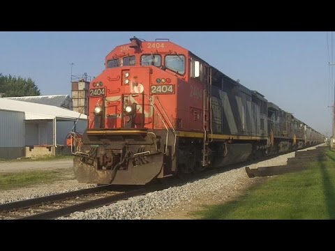 CN 2404- C40-8M w/ NS Power Leads Grain Train - YouTube