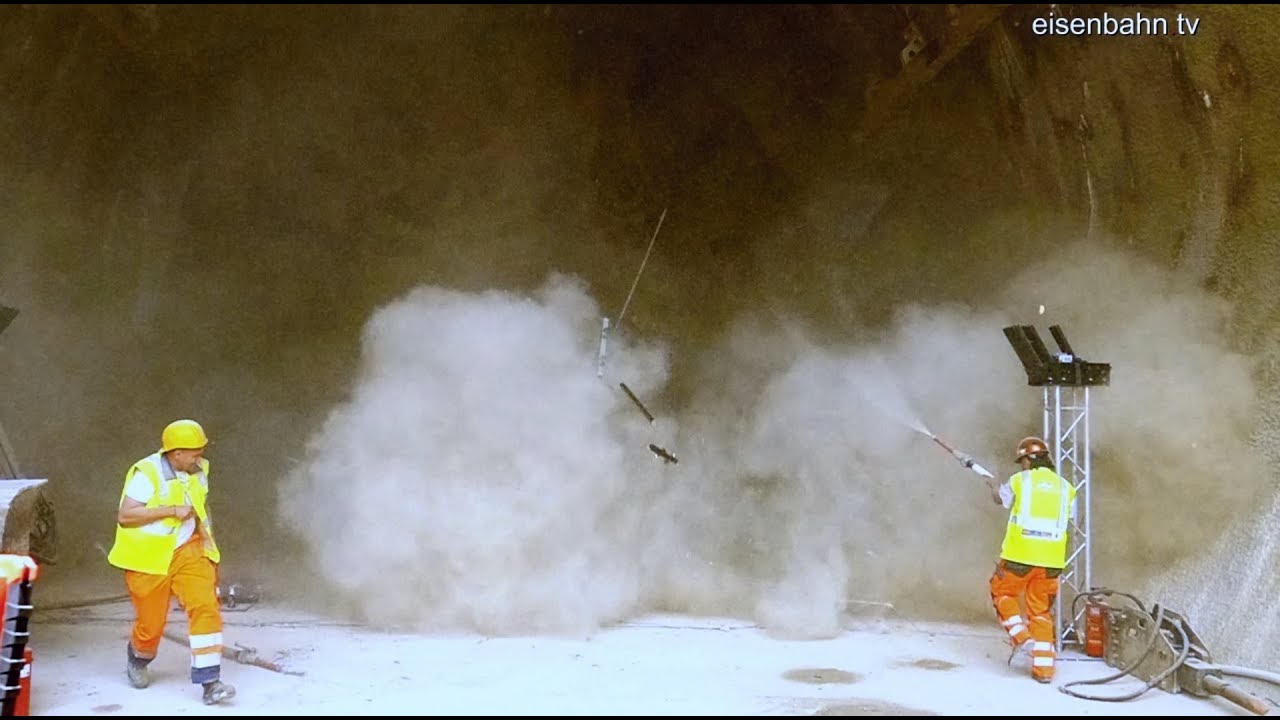 Ruuums!!! Spektakulärer Durchschlag Boßlertunnel mit TBM - YouTube