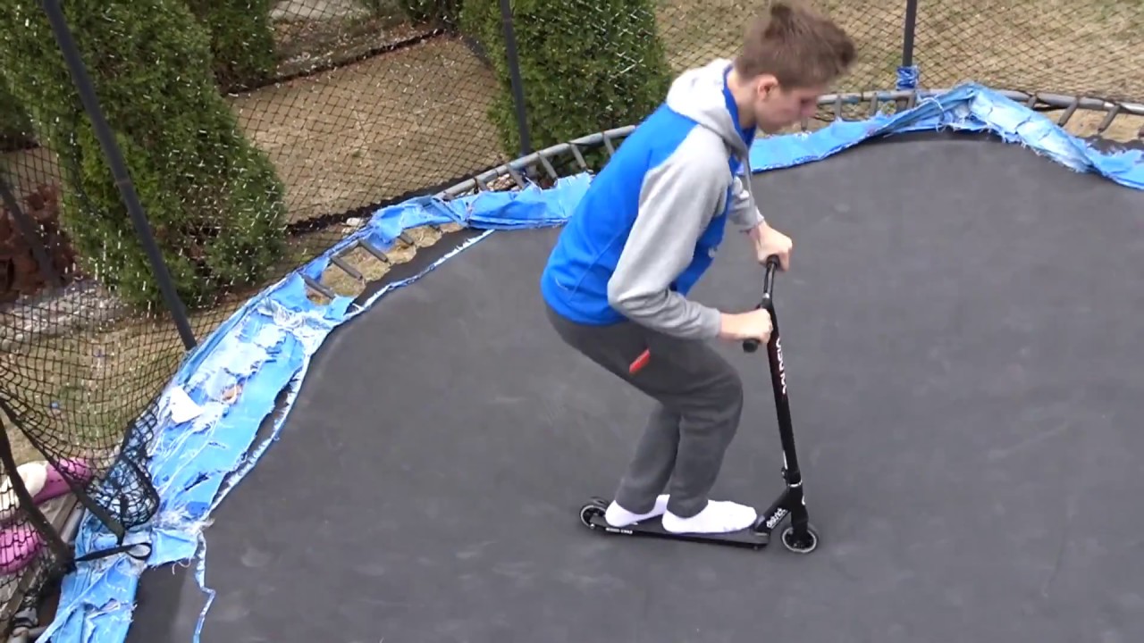 Card tricks:Trampoline - YouTube