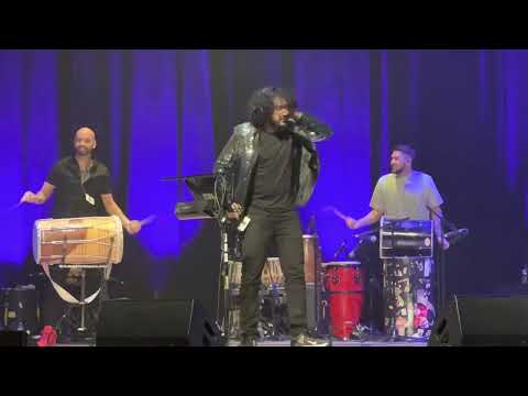 Tune Maari Entriyaan| Full Song |Gunday| Nihal Tauro | Live performance | UK Tour 2022
