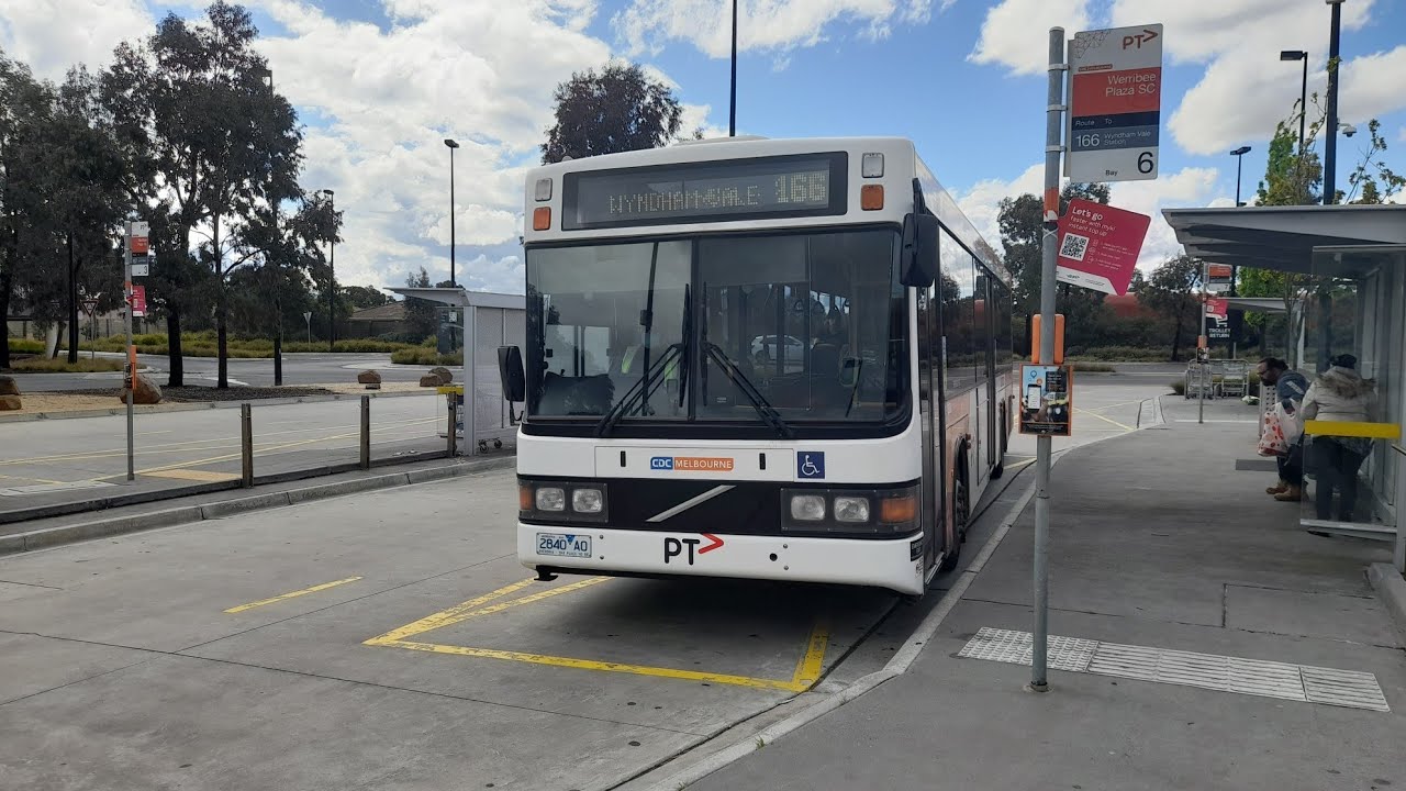 CDC Melbourne Wyndham #91 Volvo B12BLE Volgren CR221L - YouTube