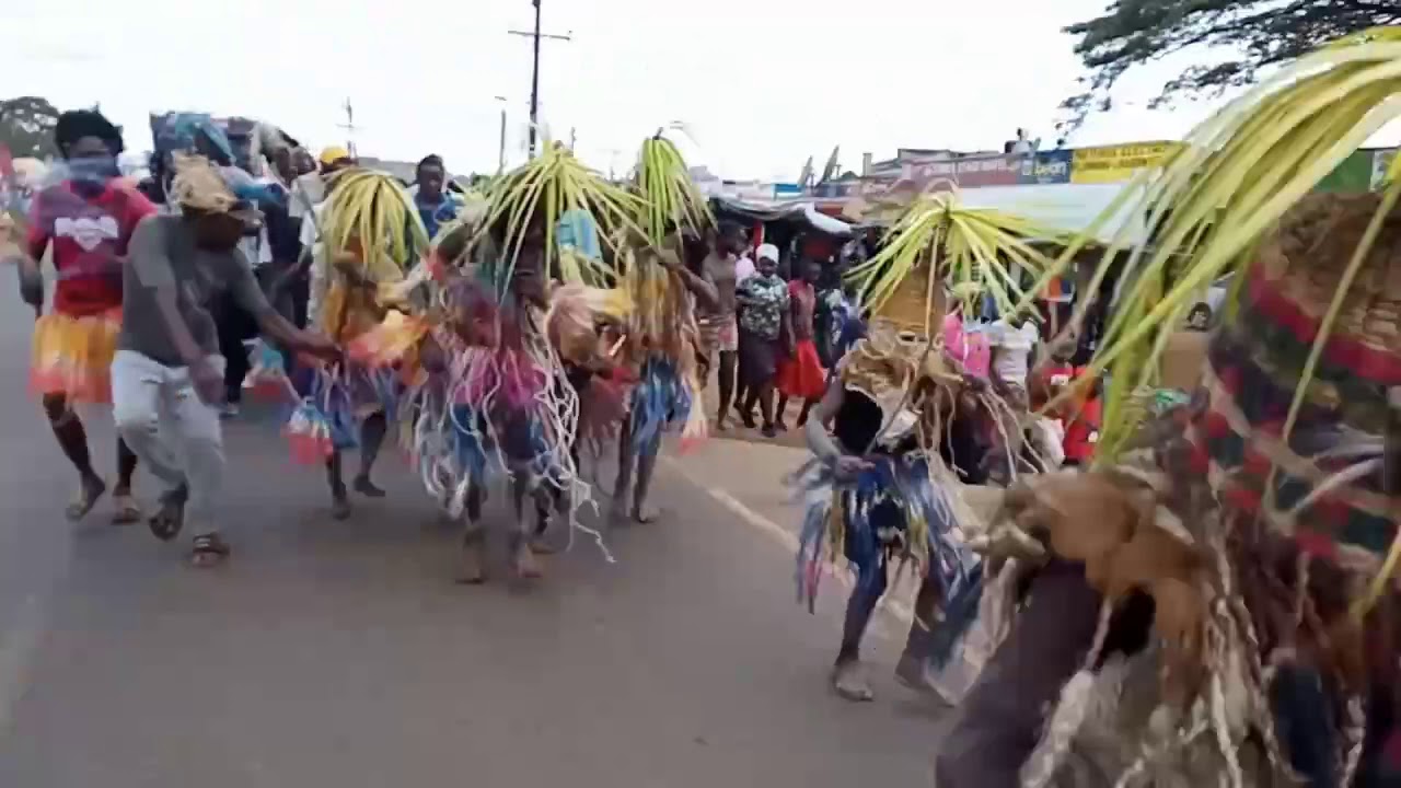 TIRIKI DANCE - YouTube