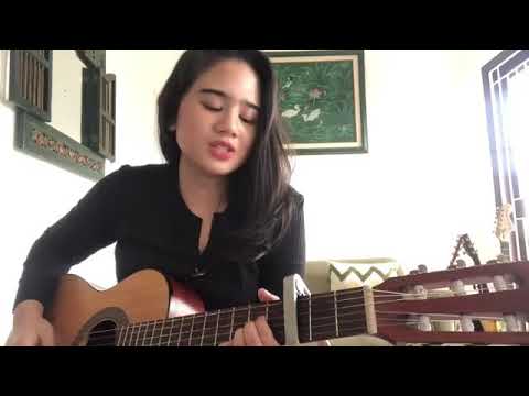 Cewe Cantik Main Gitar merdu banget Suaranya