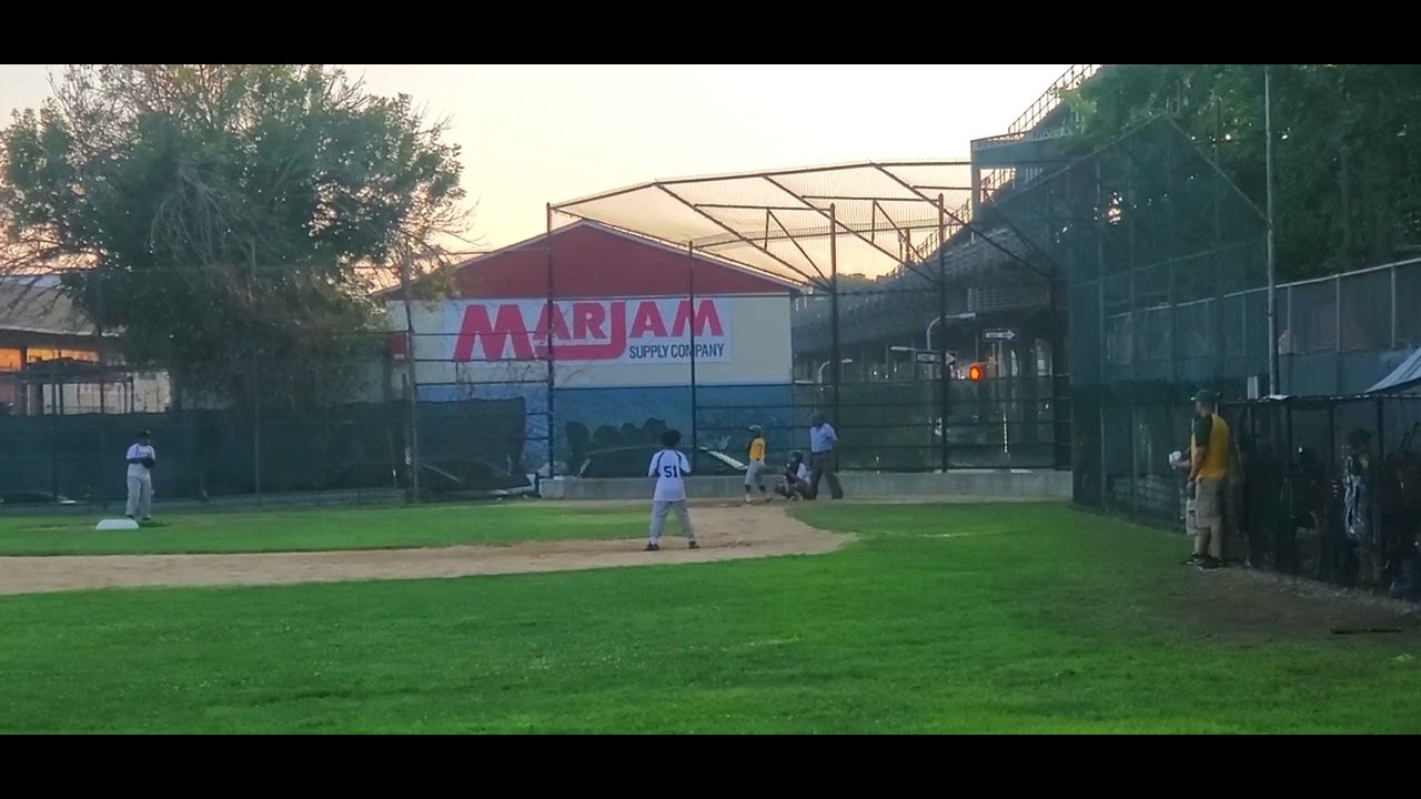 Sebastian Luciano just 10yrs old base hit Castle Hill Allstars 12u BIT ...