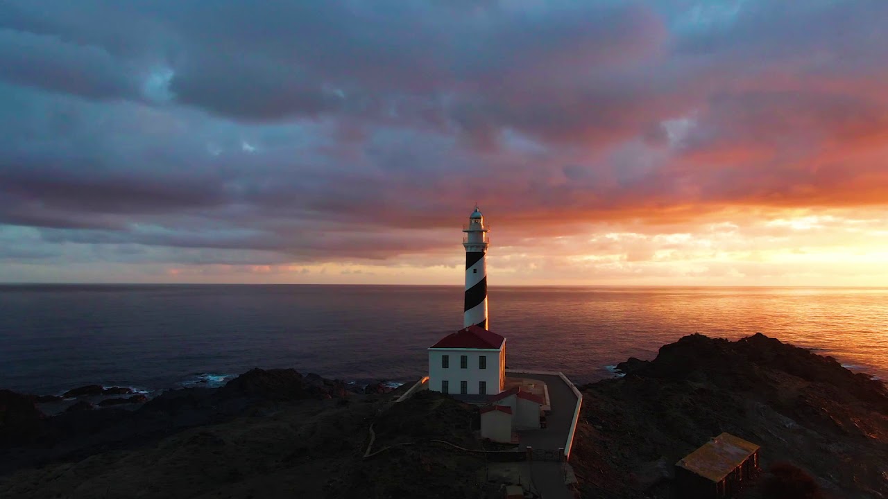 La luz del faro - YouTube