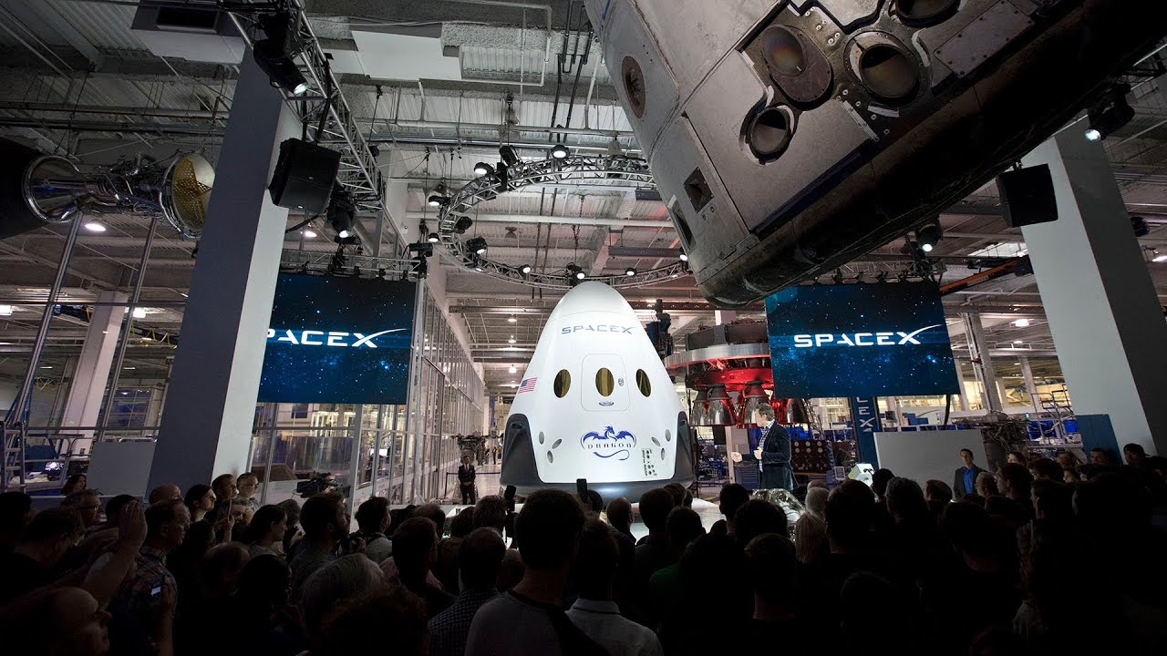 Spacex Shows Off Dragon V2 Its Brand New Manned Space