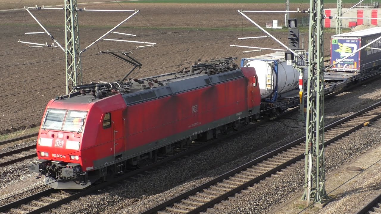 German Railways electric locomotive with freight train - YouTube