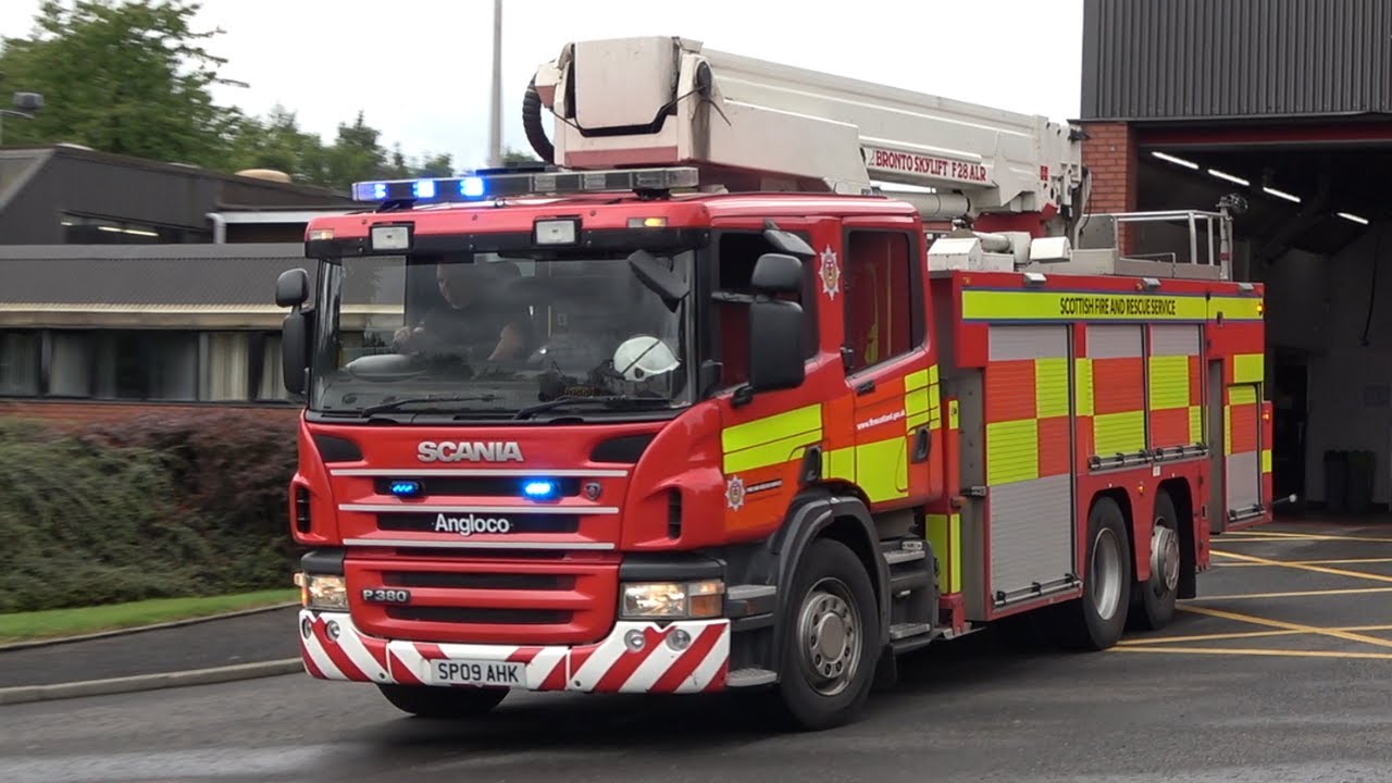 Scottish Fire & Rescue Service - Springburn Aerial Rescue Pump Turnout ...