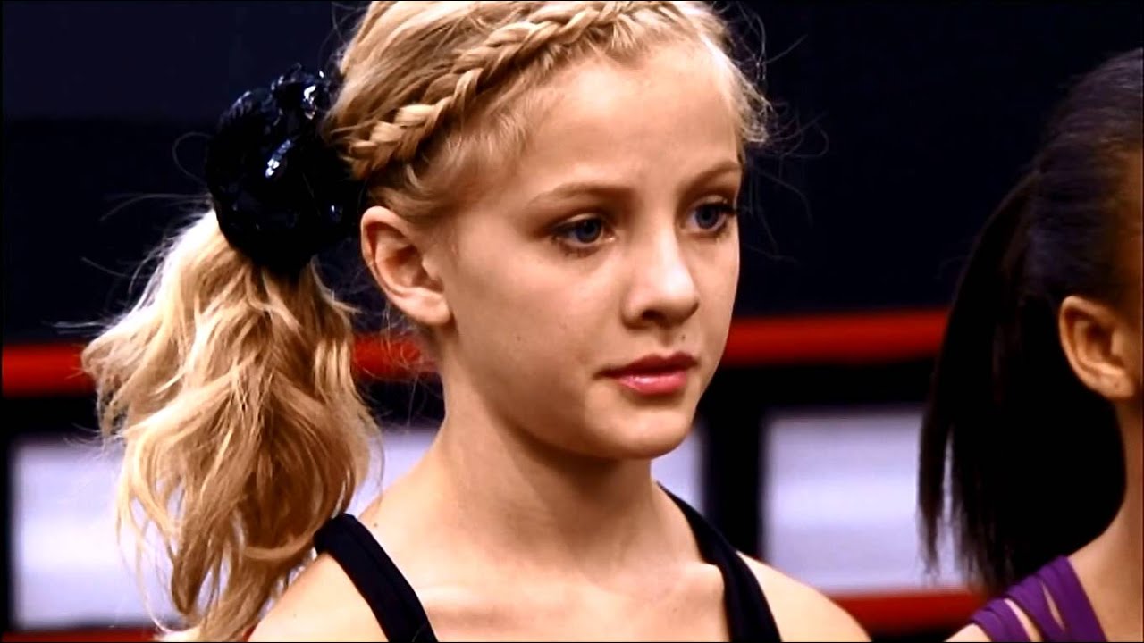 Dance Moms - Pyramid And Assignments (S2 E23) - YouTube