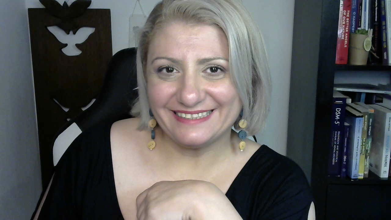 Beware of con artists and love scammers - YouTube
