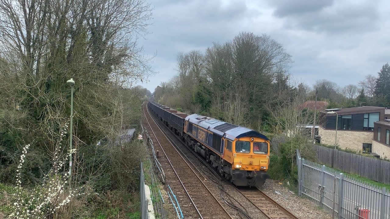 Class 66 | 66728 'Institution of Rail Operators' | GB Railfreight ...