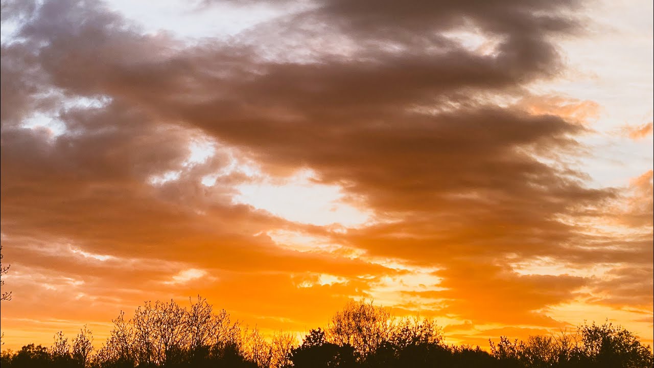 Amazing Clouds Moving Sunset Timelapse With Music From Juno Green - YouTube