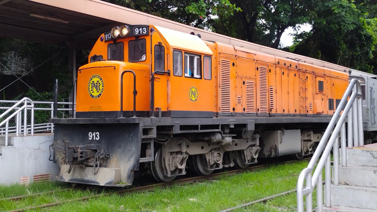 PNR Trains in Paco (Part 2) - YouTube