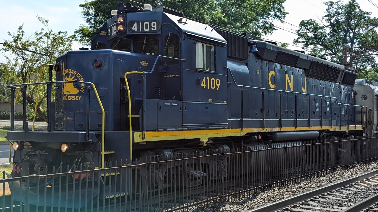 Railfanning NJ Transit at Short Hills 6-19-24: EMD GP40PH-2 4109 CNJ ...