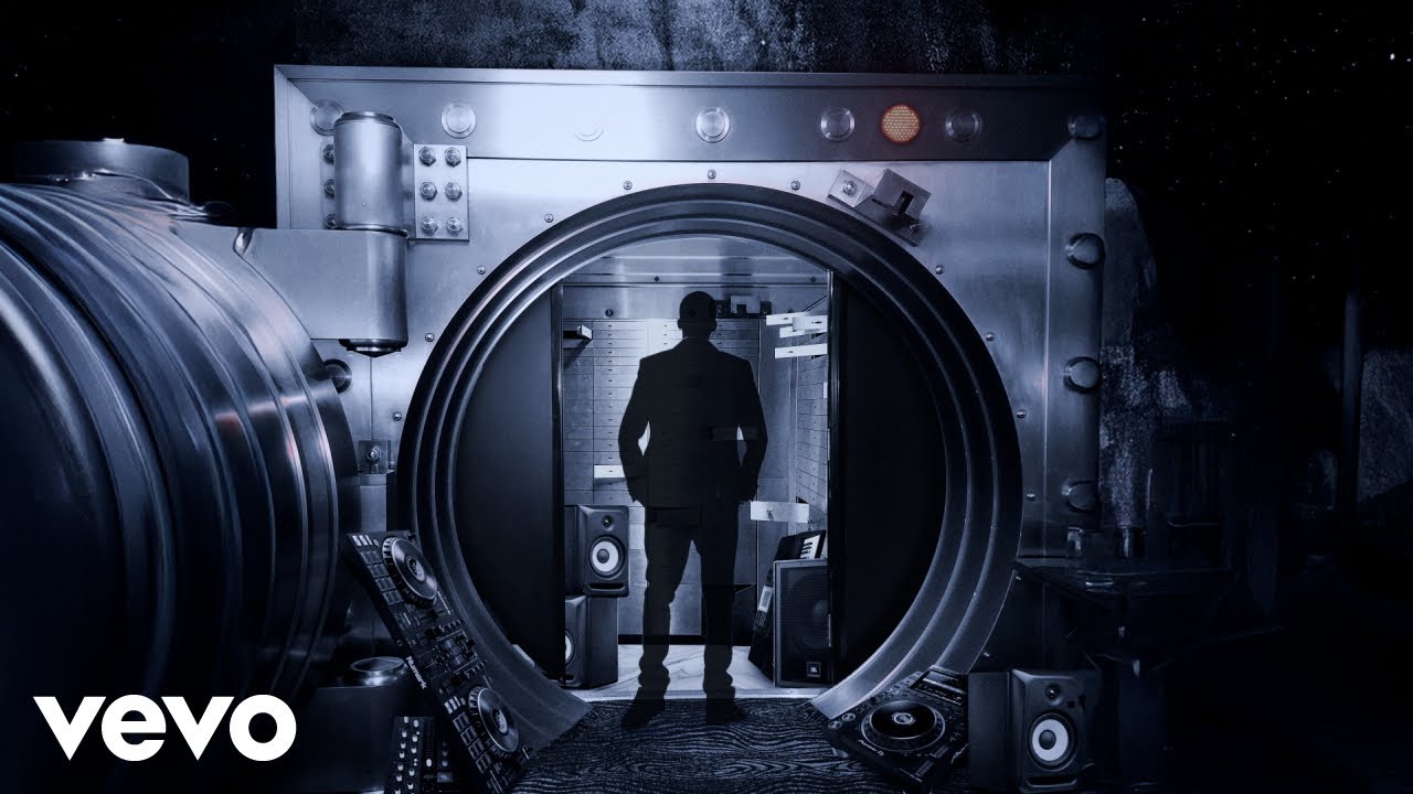 Mdu aka TRP - Ngimtholile (Official Lyric Video) ft. Zee_Nhle, Tracy ...