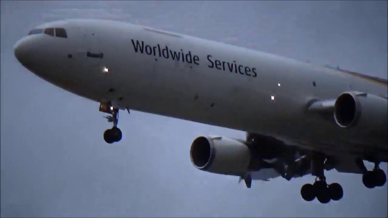 Ups Airplane Fails to Land - YouTube