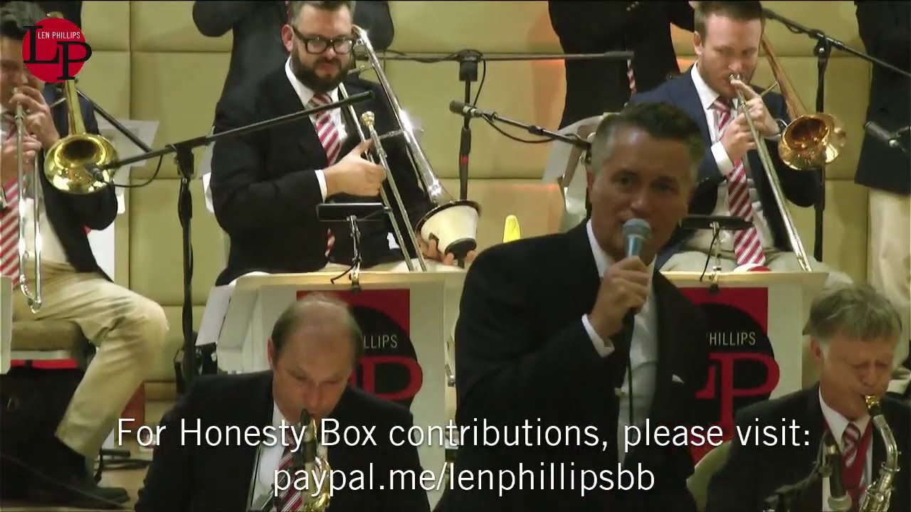 Live from The Warren featuring Iain Mackenzie - YouTube