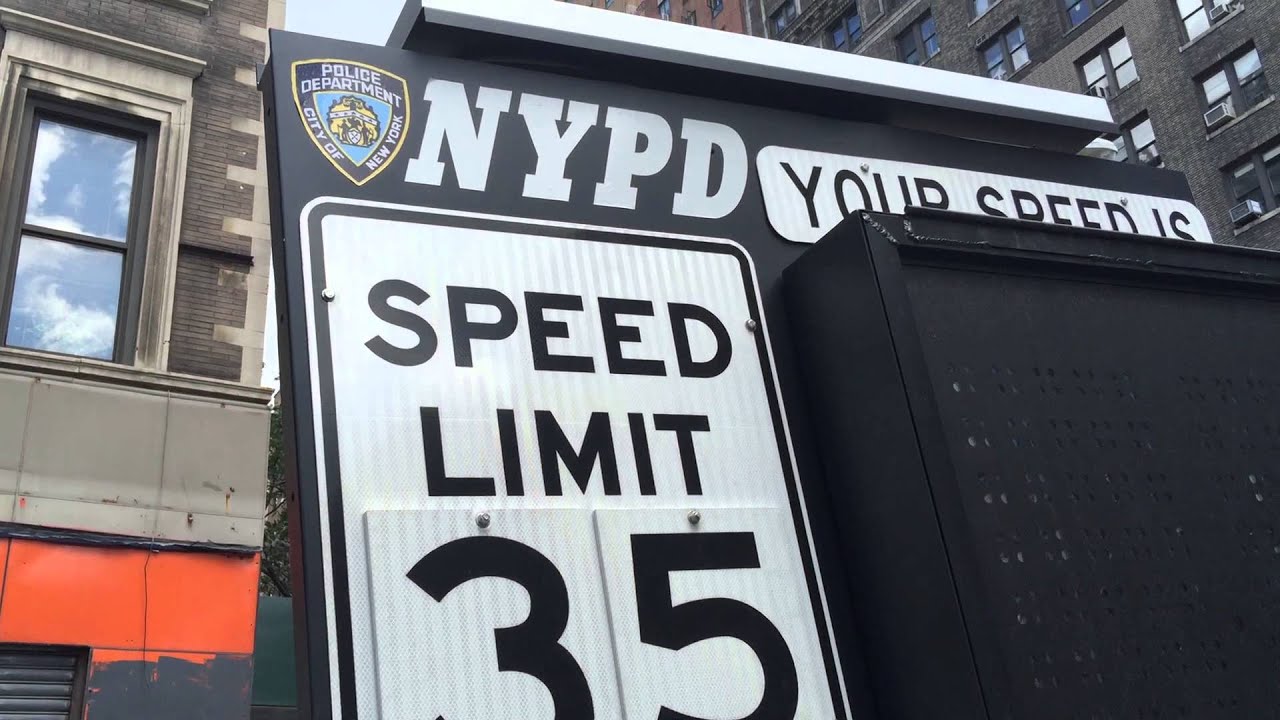 WALK AROUND OF BRAND NEW NYPD TRAFFIC SIGNS ON 96TH ST. ON THE WEST ...