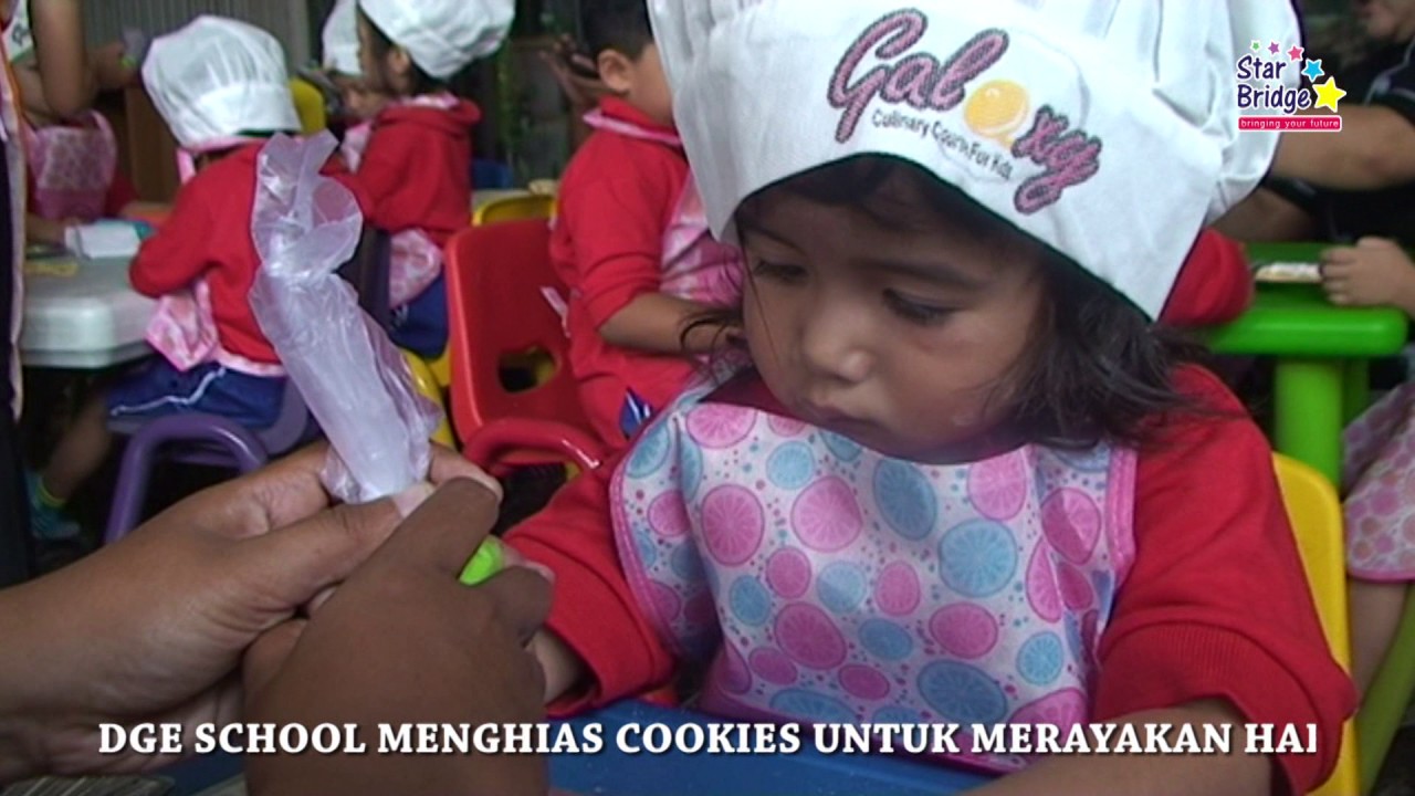 Kids Cooking TK Star Bridge Menghias Cookies 15 Desember 2016 - YouTube