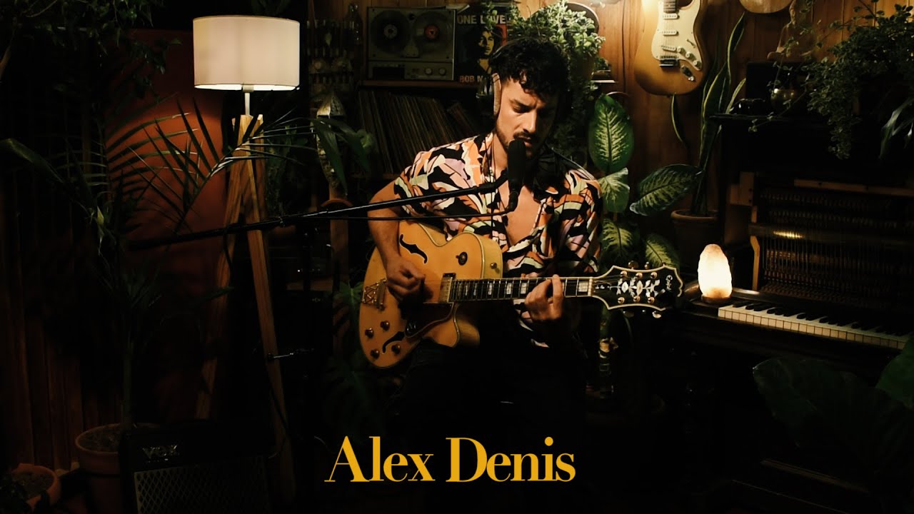 Alex Denis ~ Sesión en vivo en La Ola ~ - YouTube
