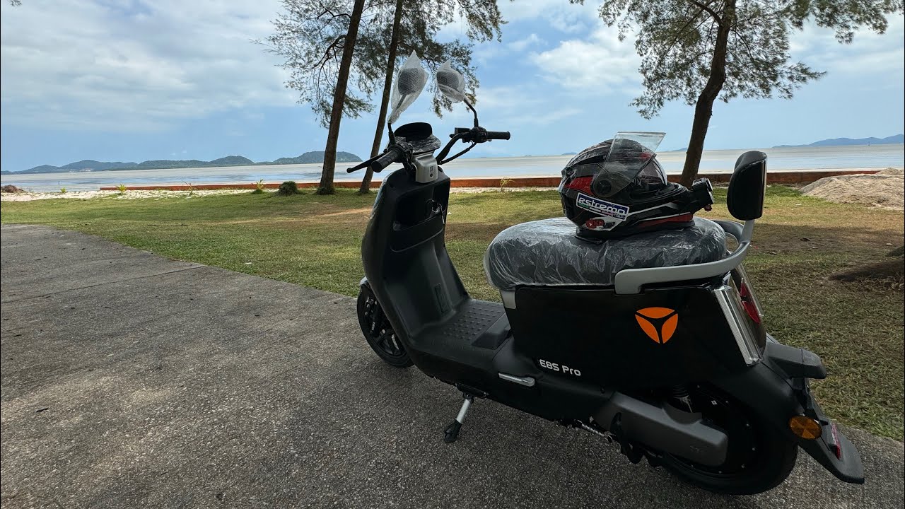 [4K] YADEA E8S PRO - TORQUE MENGANCAM TAPI TOPSPEED PULA KE LAUT - YouTube