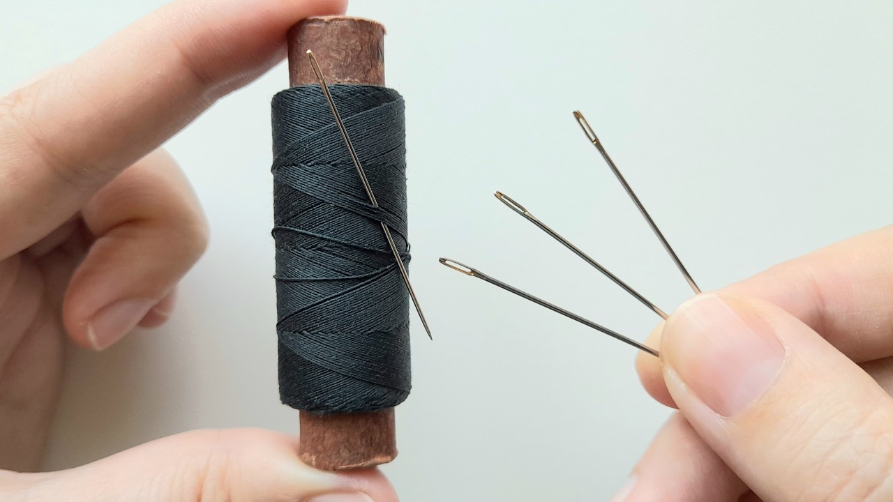DIY Sewing Tips: 5 Simple Ways to Thread a Needle - YouTube