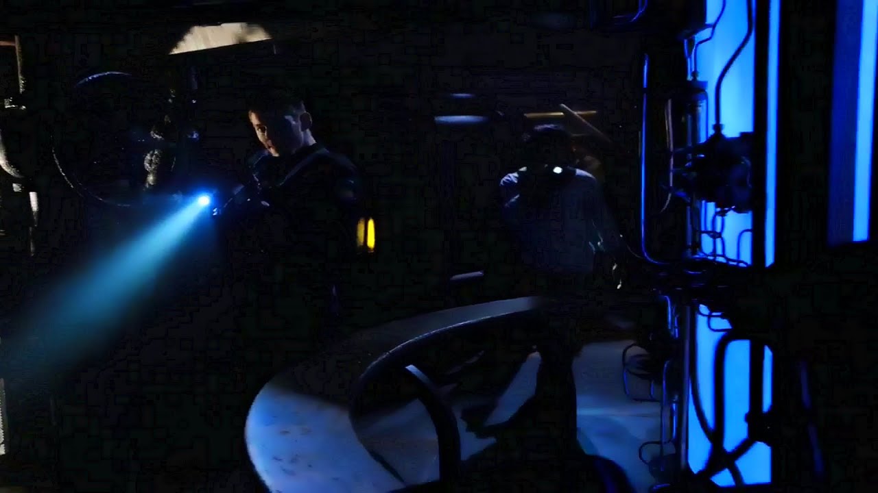 Stargate Universe -Alien Intruder - YouTube