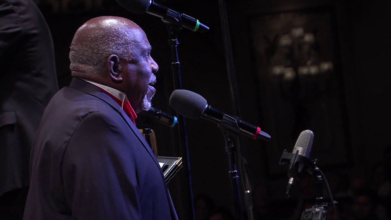 God Bless the USA Robert Ellison - YouTube