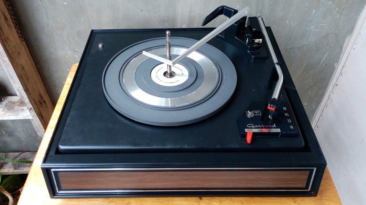 GARRARD 1025T Record Changer - YouTube