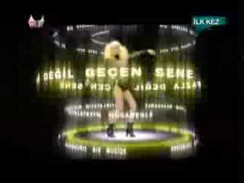 Sexy turkish girl Demet Akalın