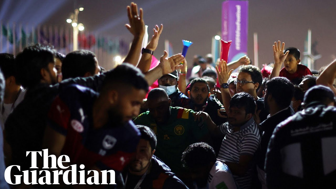 Chaotic scenes unfold in Doha as World Cup fan zone becomes overcrowded ...