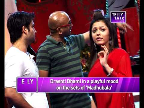 Madhubala - Ek Ishq Ek Junoon : Madhu aka  Drasthi Dhami in a playful mood on the sets