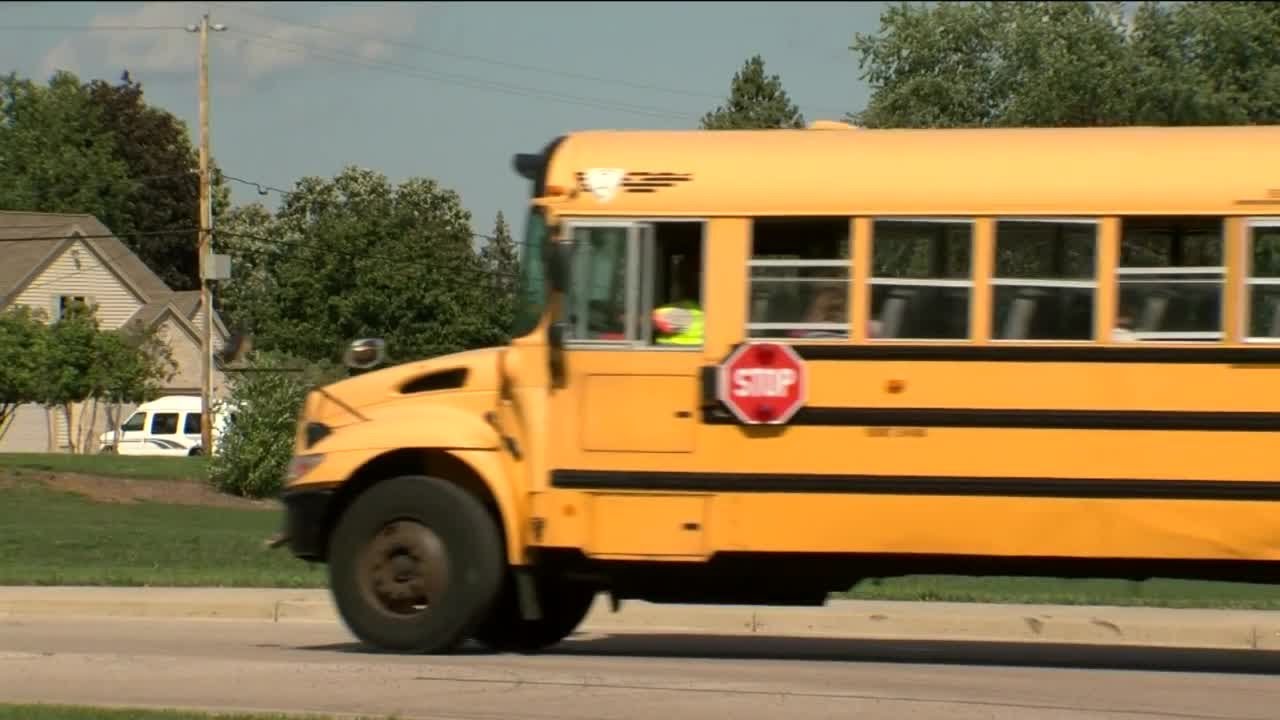 Franklin parents scramble first day of school after district cancels 10 ...