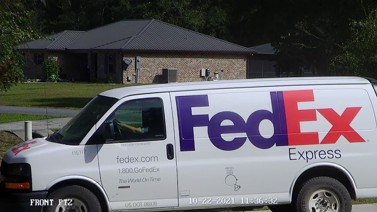 Bad FedEx Driver Drives Through Customer's Yard in Florida - YouTube